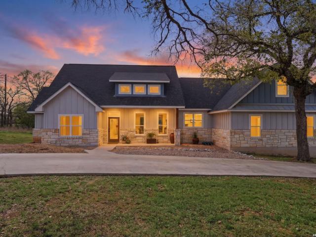 526 E Greenbriar Dr, Granite Shoals, TX 78654 | MLS #1951