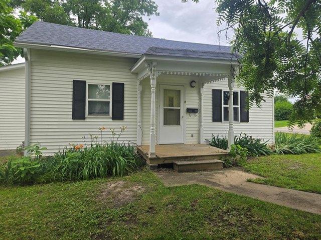 526 E Jefferson St, Memphis, MO 63555