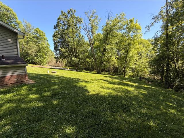 526 E River Rd