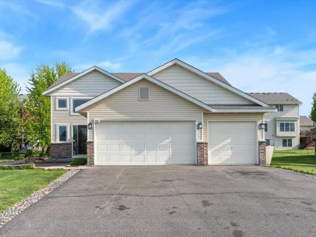 526 Hackney Ave, Shakopee, MN 55379