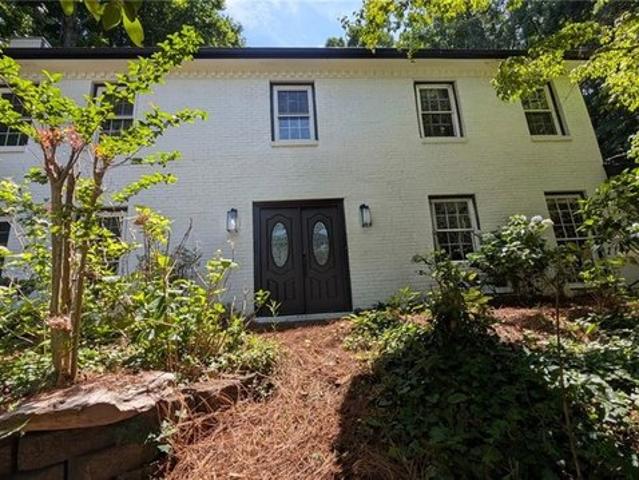 526 Jasmine Ct, Norcross, GA 30093