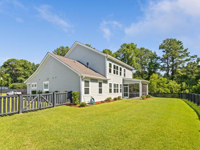 526 Oak View Way