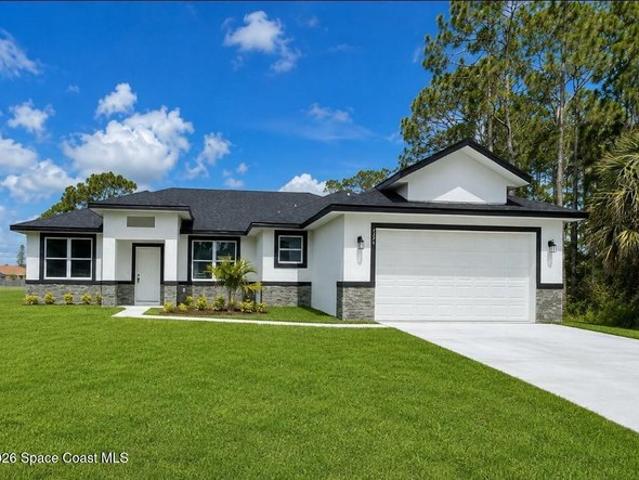 526 Oleander Ln NW, Palm Bay, FL 32907