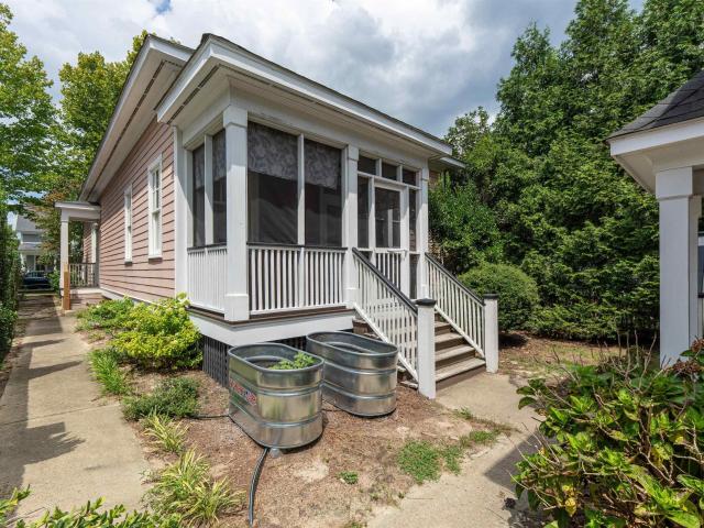 526 Long Pointe Lane