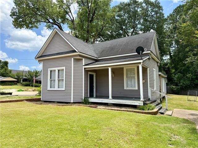 526 Lakeview St, Pineville, LA 71360