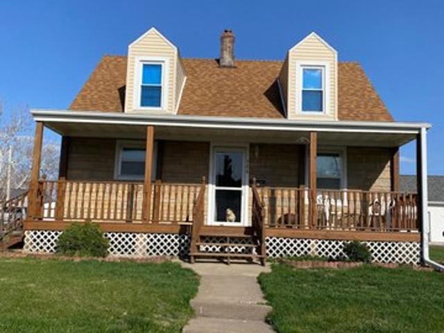 526 Leffler St, West Burlington, IA 52655