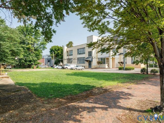 526 N 1st Street