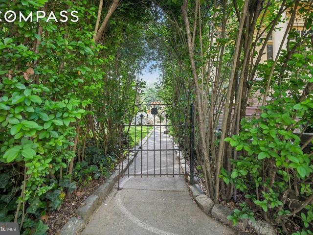 526 S 46th St, Philadelphia, PA