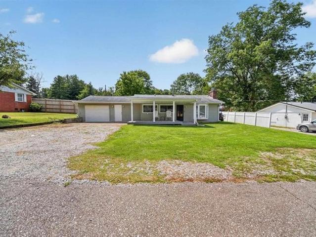 526 S 8th St, Rockport, IN 47635