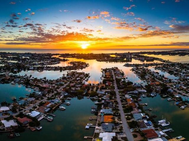 526 Sandy Hook Rd, Treasure Island, FL
