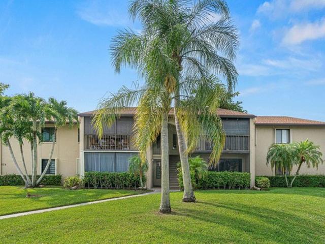 526 Shady Pine Way Apt D2, Greenacres, FL 33415