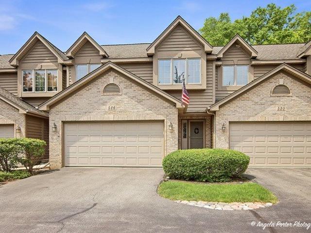 526 Silver Aspen Cir, Crystal Lake, IL 60014