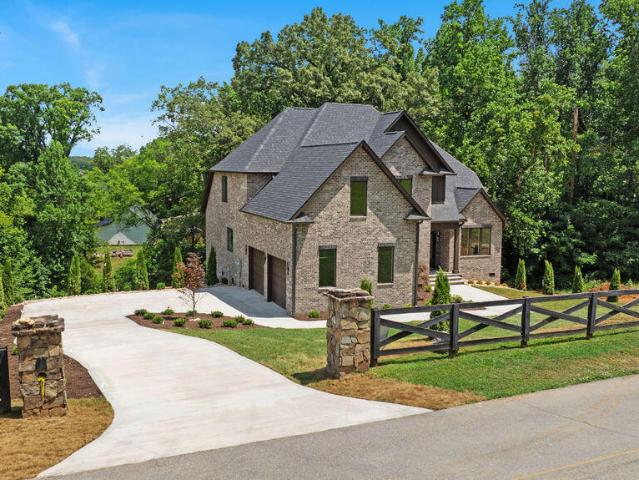 526 River Rd