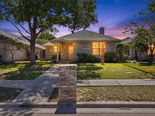 526 Riverside Dr, New Braunfels, TX 78130