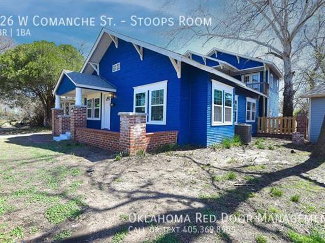 COMING SOON ! 1 bed 1 bath available 07/01 for student housing !