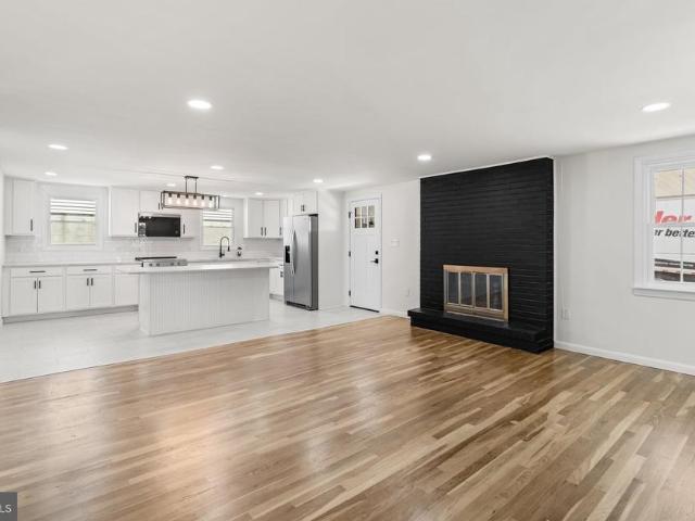526 W Cumberland Road