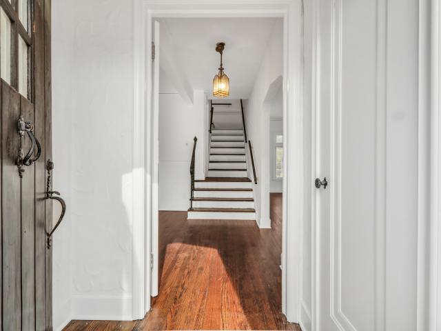526 W Jackson Street