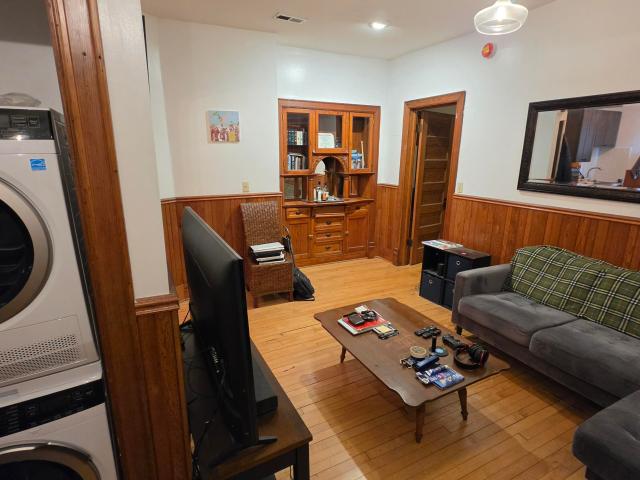 526 W National Ave, Unit 303