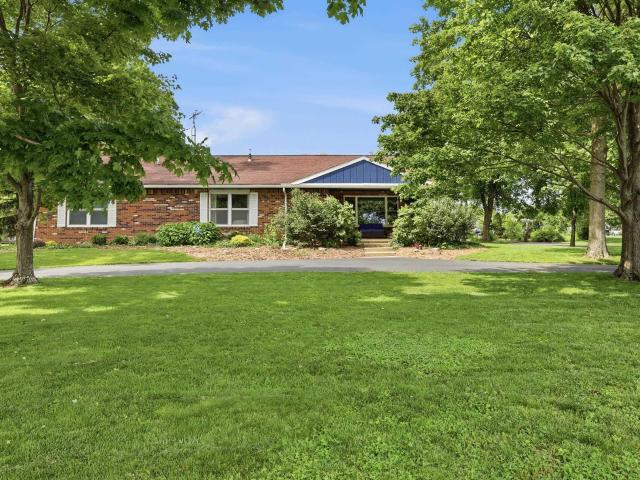 526 W Reade Avenue