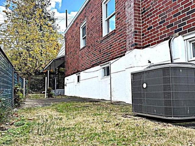 526 Wartman Street