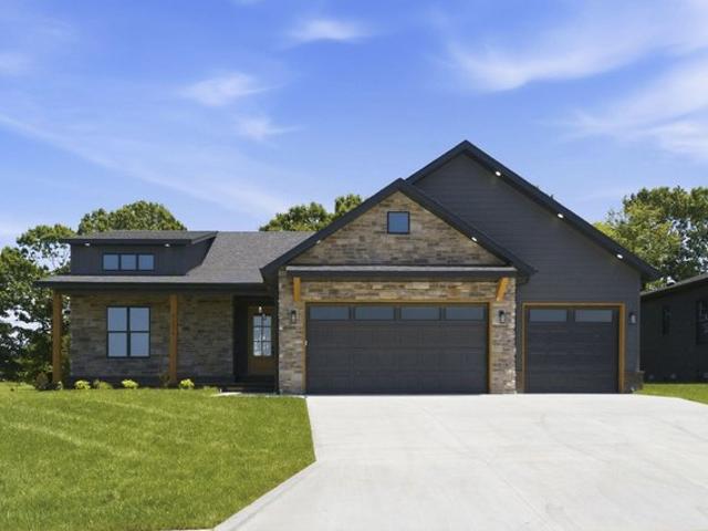 5274 N Seacrest Dr, Ozark, MO 65721