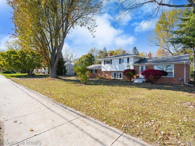 5274 Cooley Lake Road