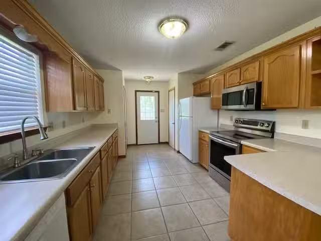 52755589 8801 Marina Avenue