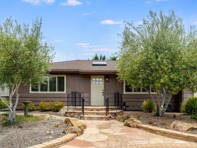 5276 Hillcrest