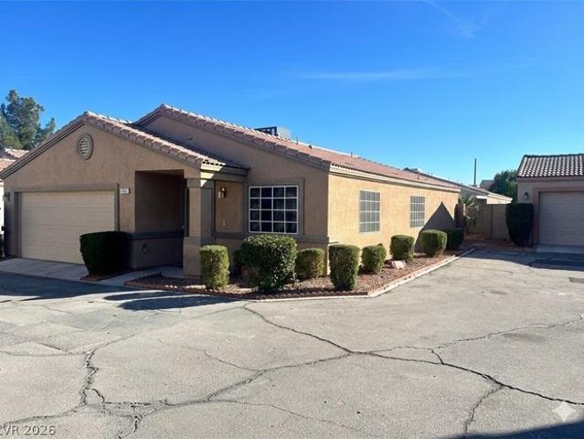 5279 Mineral Lake Dr, Las Vegas, NV 89122