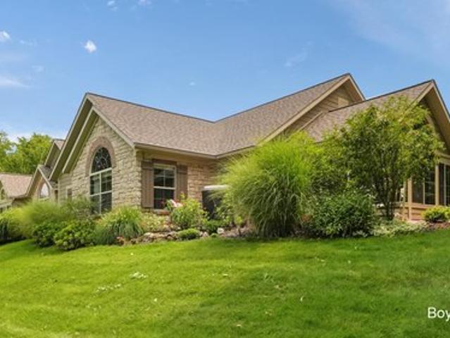 5279 Fawn Creek Dr SW, Wyoming, MI 49418