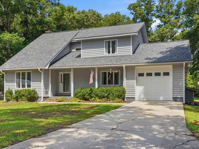 5270 Berkley Ct, Murrells Inlet, SC 29576