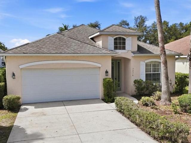 5270 Levi Ln, Sarasota, FL 34233