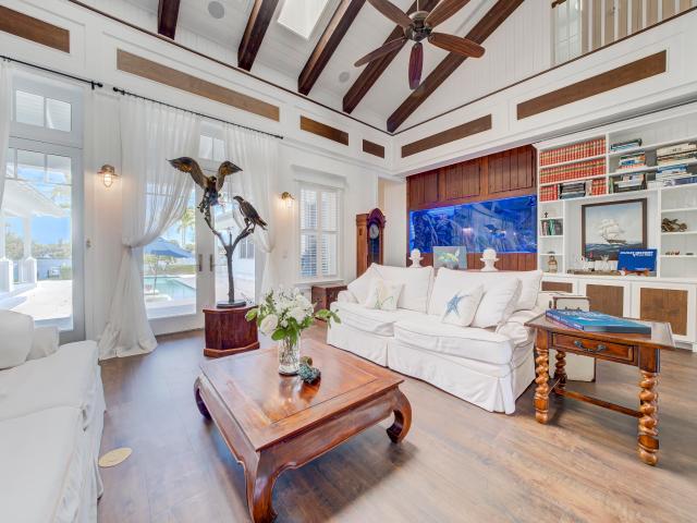 5270 Pennock Point Rd, Jupiter, FL 33458 | MLS #R11071