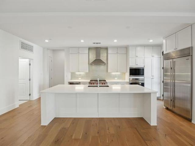 5270 Town And Country Boulevard # 224