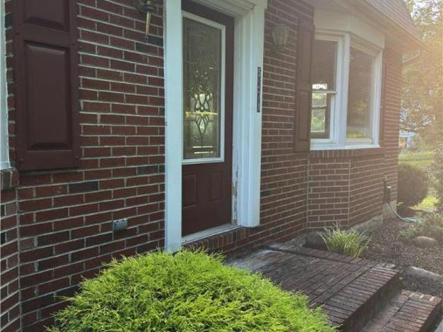 5271 Hillside Road