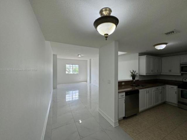 5271 SW 8th St #201, Miami, FL 33134