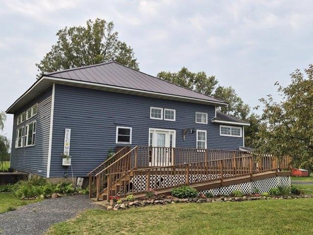 5271 W Center Rd, Withee, WI 54498
