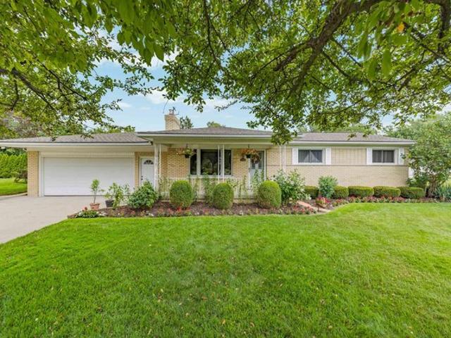 52720 Pappy Ln, Shelby Township, MI 48316