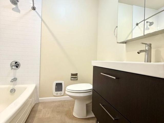 5272 5278 SW Scholls Ferry Rd. 2 Bedroom Apartment for Rent at 5272 Sw Scholls Ferry Rd, Raleigh Hills, OR 97225 Raleigh Hills