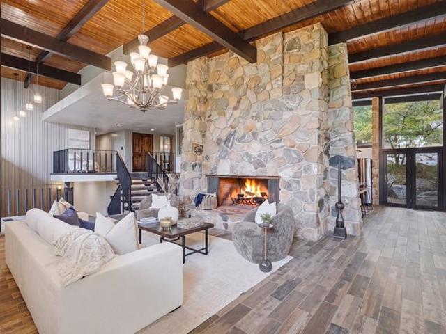 5273 Winchester Ln, Ogden, UT 84403