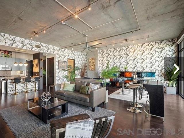 527 10Th Ave 605