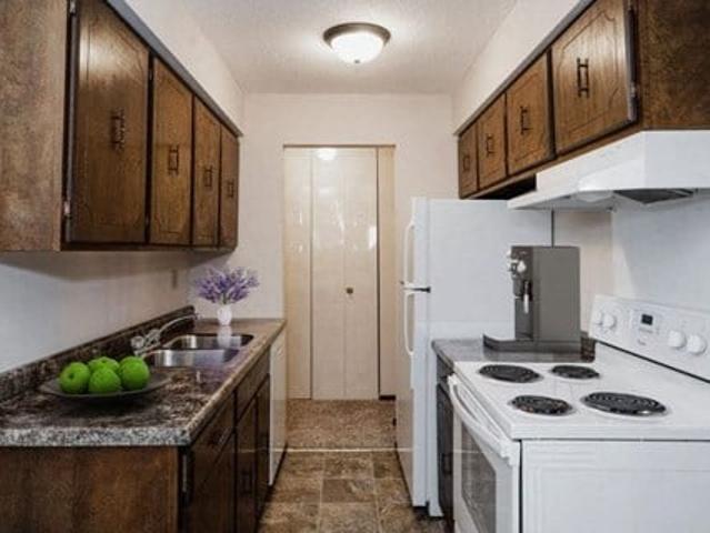 527 13th Street South 2 Bedrooms, 1 Bathroom