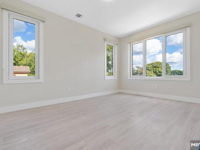 527 535 Union Avenue # 2B