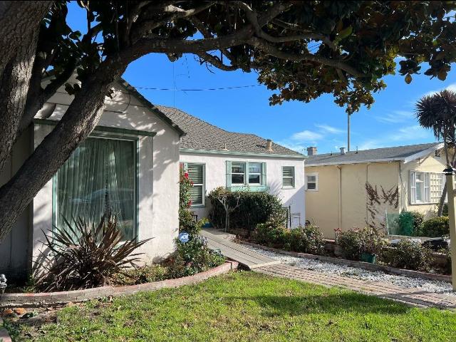 527 Capitol Street, Salinas, US, CA