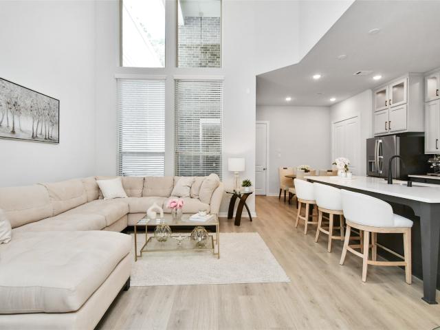 527 Cypress Valley Avenue