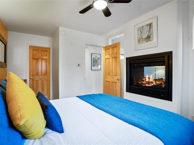 527 Alameda Street E 4