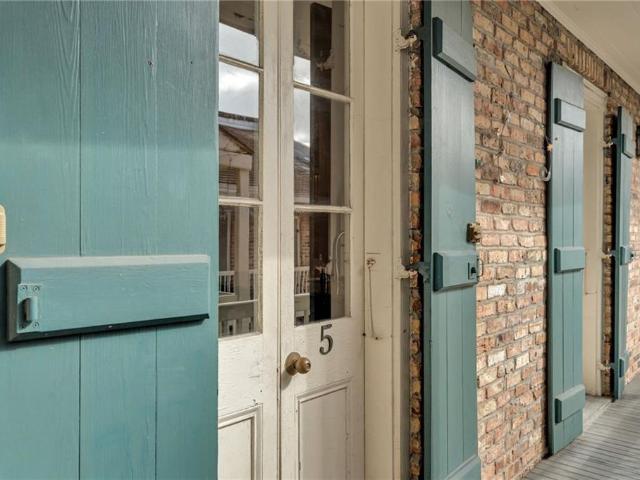 527 Burgundy St, Unit 5, New Orleans, LA 70112 | Compass