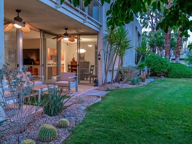 527 Desert Lakes Dr, Palm Springs, CA 92264
