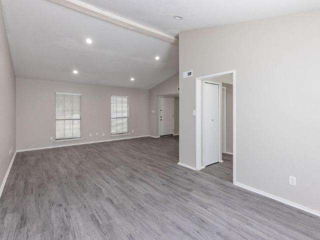 527 English Oak Drive