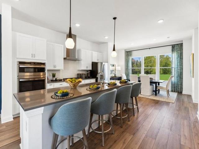 527 Hedrick Ridge Rd, Cary, NC 27519